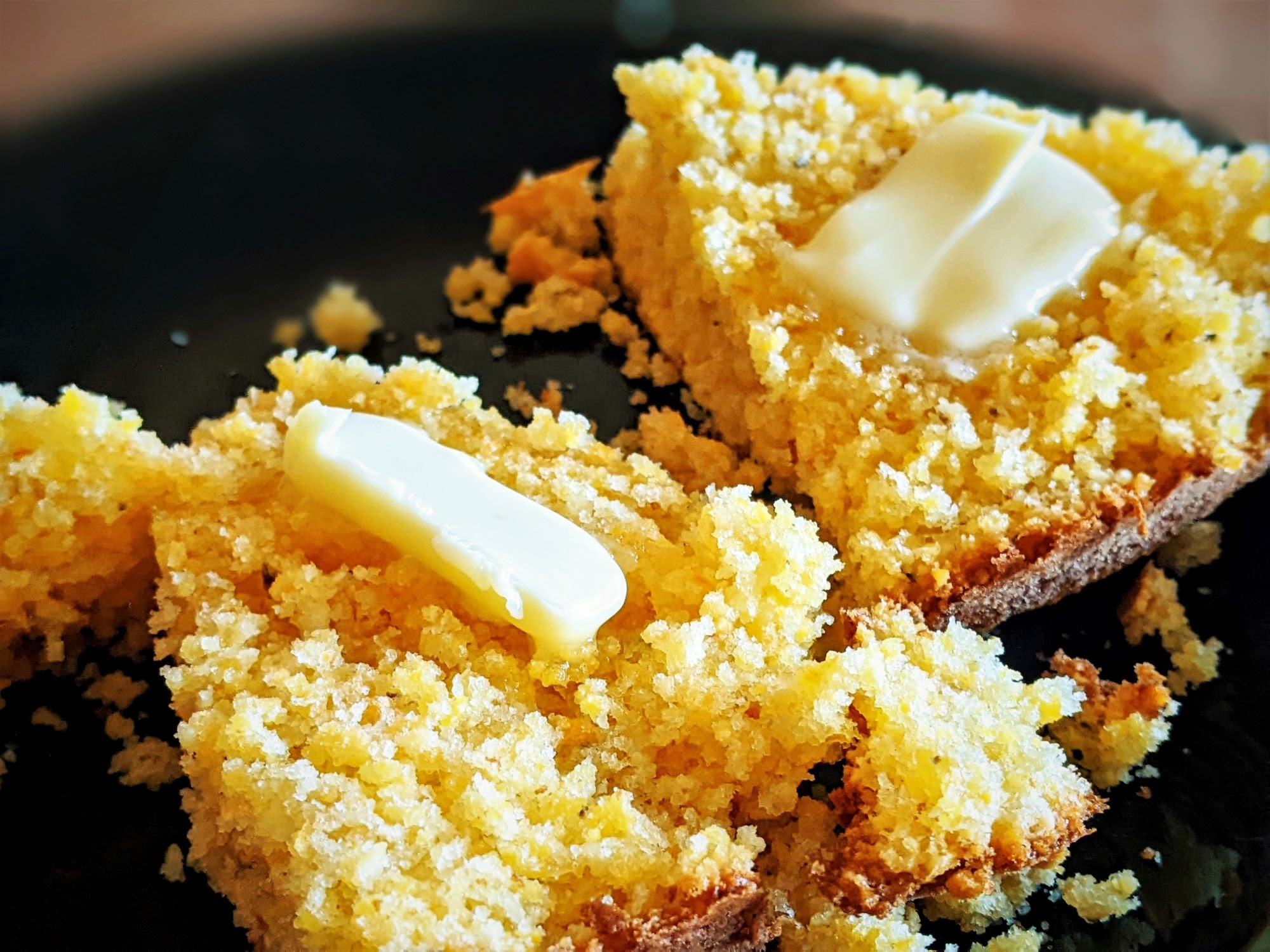 Crumbly Sweet Cornbread